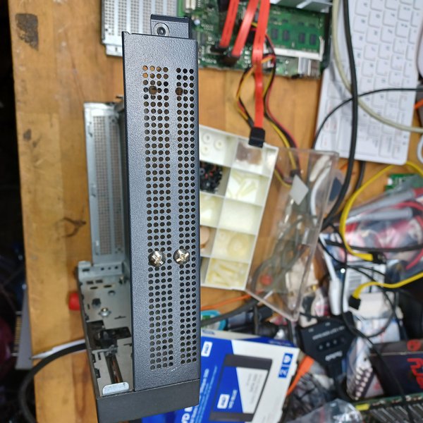 Fujitsu Futro S900 Thin client: Second SATA port | Hackaday.io