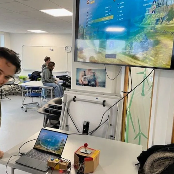 Mechanized tank command center | Hackaday.io