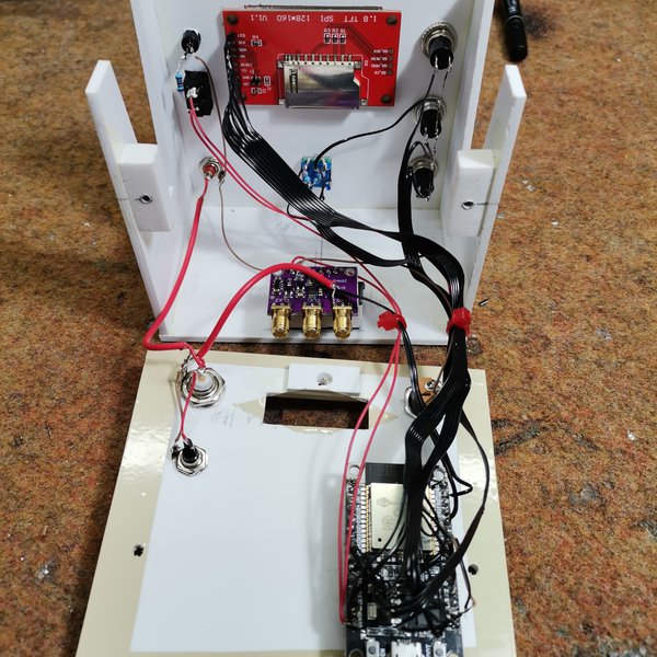 ESP32 VFO 10 KHz-160 MHz with Retro Analog Scale | Hackaday.io