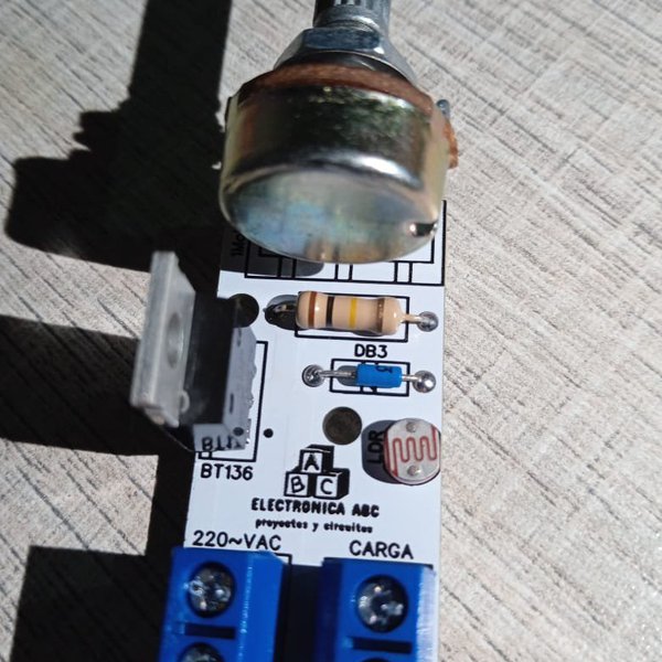 NIGHT LIGHT SENSOR 220VAC | Hackaday.io